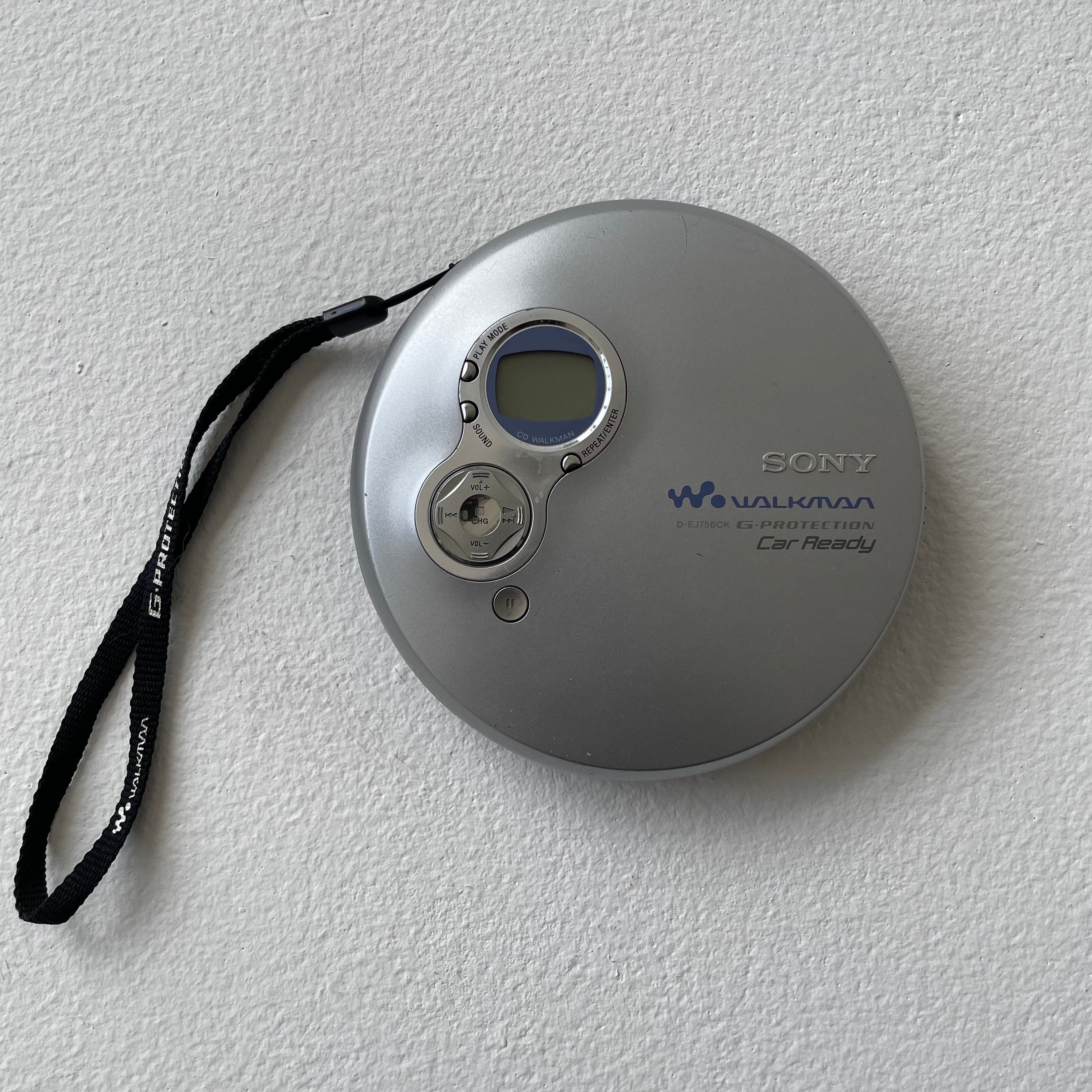 AV033 SONY CD WALKMAN + ACCESSORY | GIRLS GIRLS GIRLS STUDIO