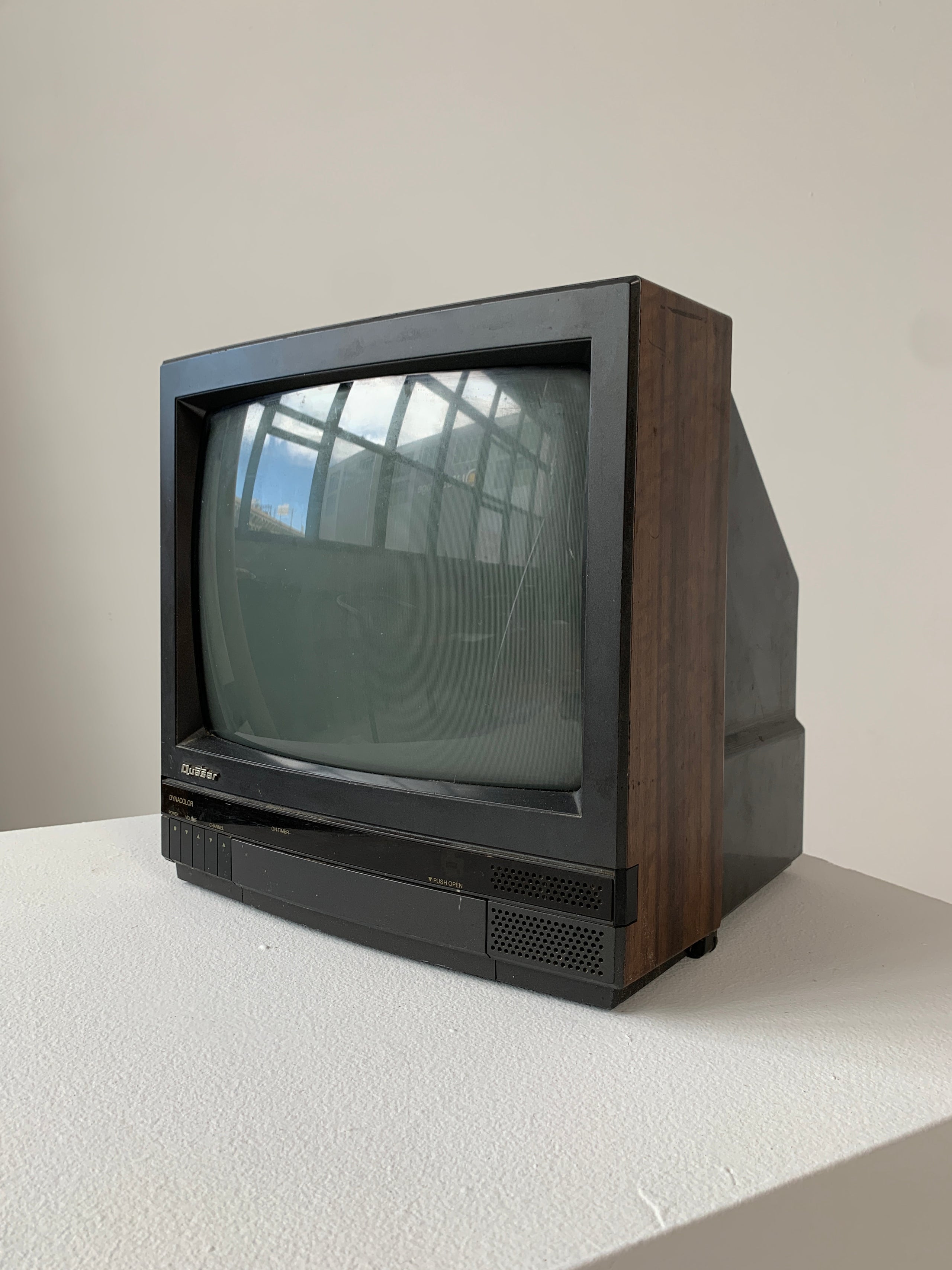 TV007 MD WOOD CRT TELEVISION | GIRLS GIRLS GIRLS STUDIO
